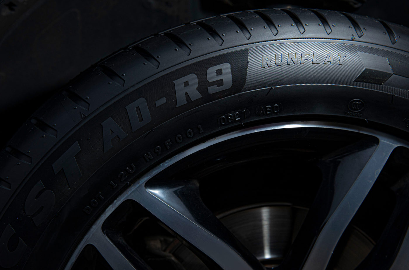 Adreno AD-R9 RFT Tyre | Ultra-High-Performance Tyres | Car Tyres | CST ...